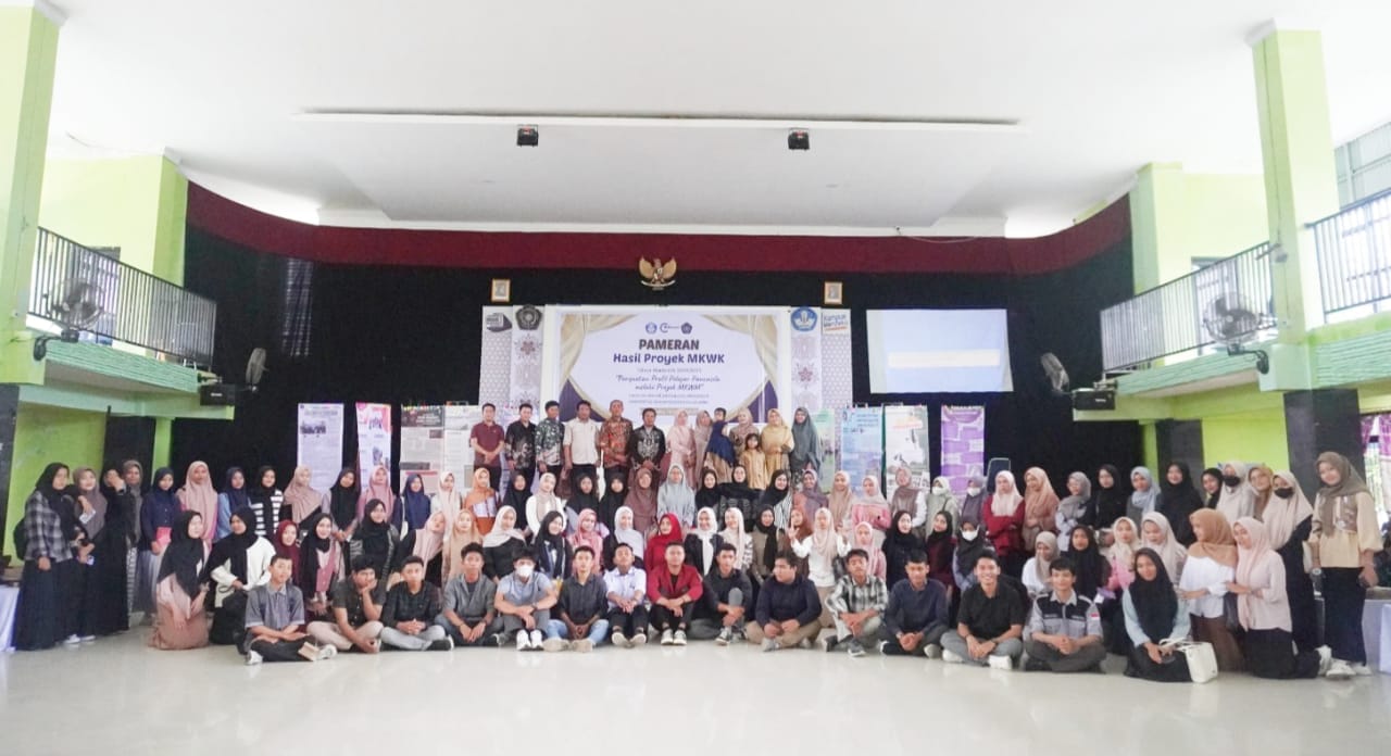 Keren! Mahasiswa UM Bulukumba Sukses Pamerkan Hasil Proyek MKWK